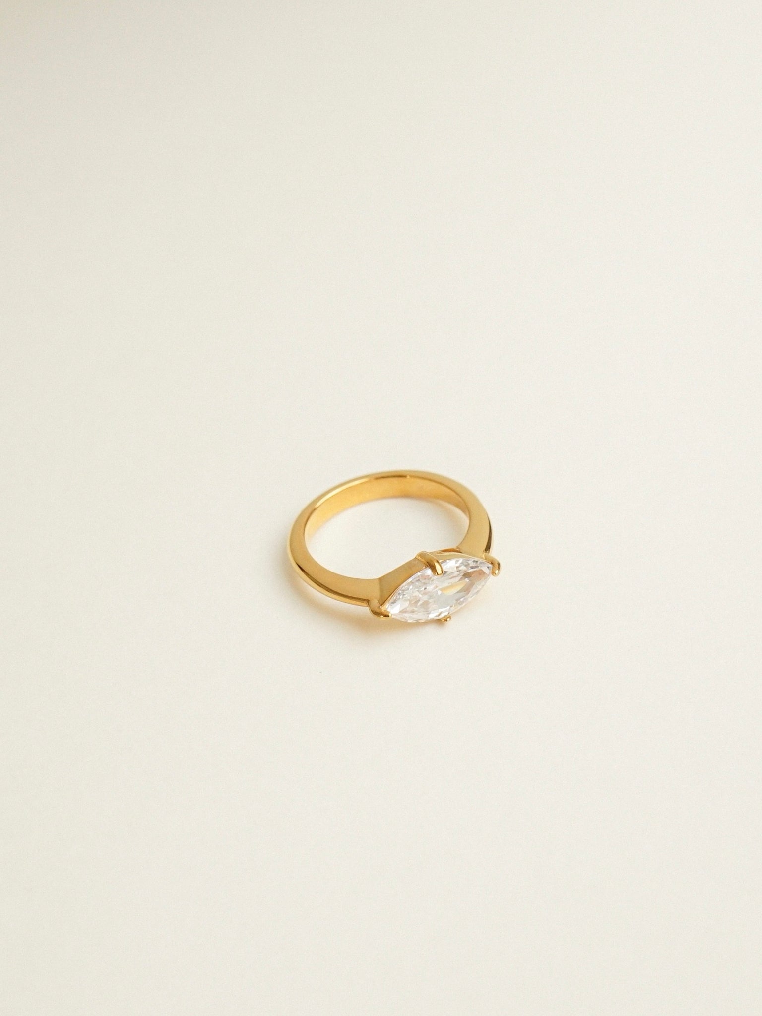 Minimalist Rose Gold Zircon Necklace