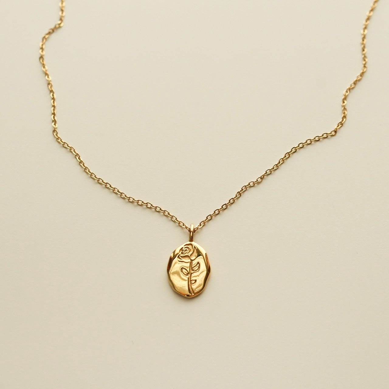 Quinn Rose Necklace